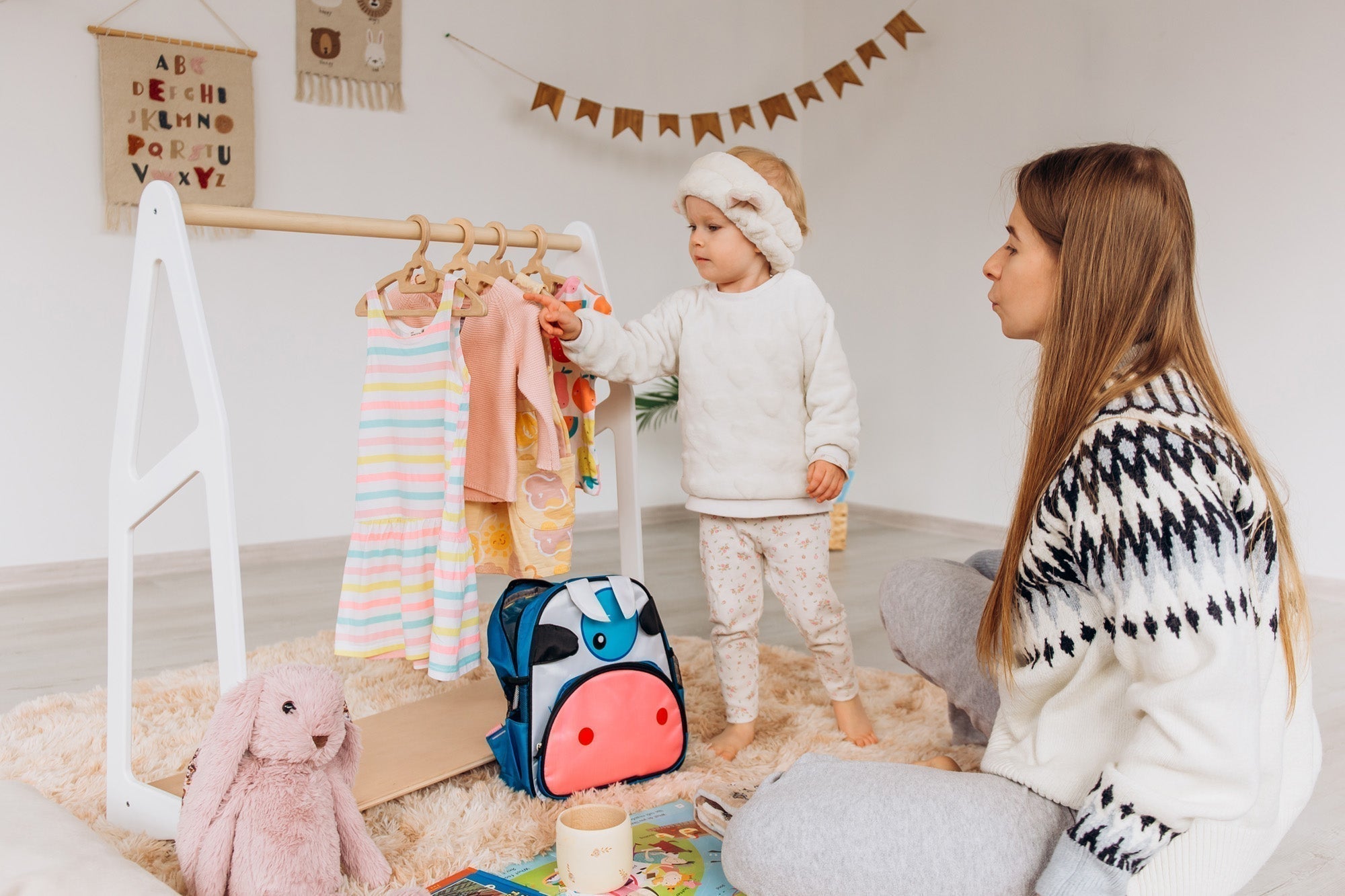 Montessori Dressing: How to Teach a Child to Dress Themselves ...