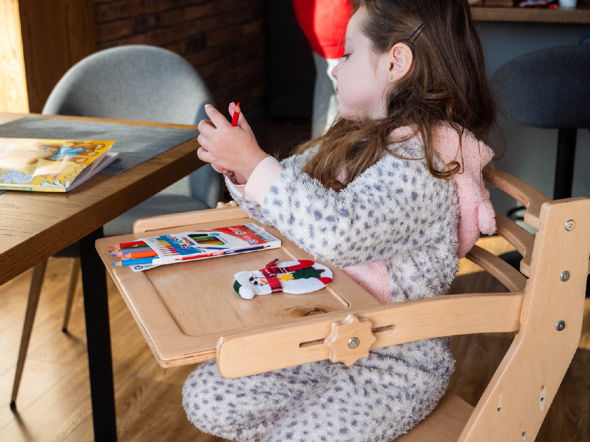 11 Toys for Fine Motor Skills Development - WoodandHearts