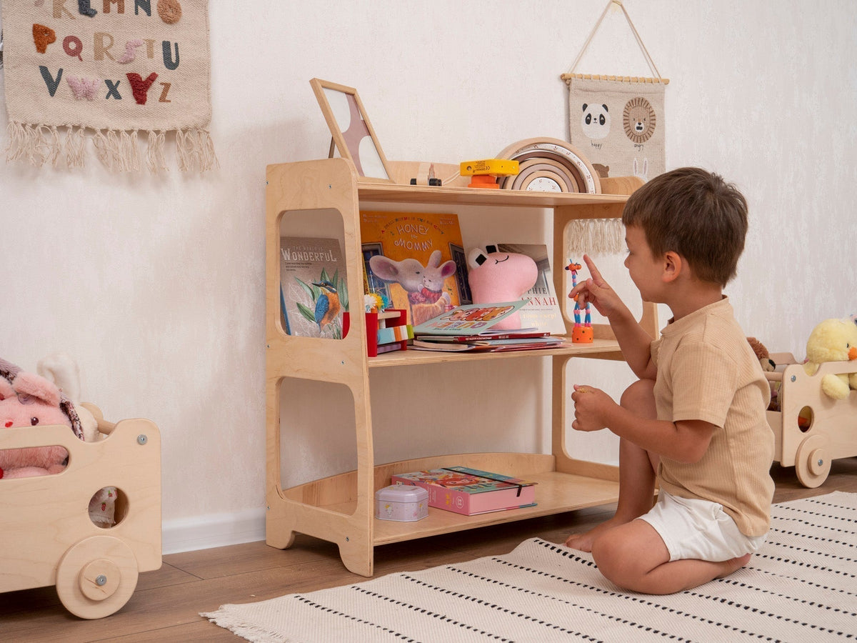 How Montessori Play Builds Problem-Solving Skills - WoodandHearts