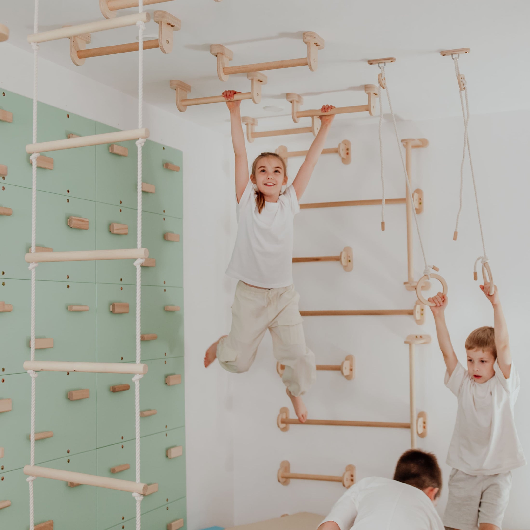 Short Monkey Bars Kit for Customizable Indoor Playroom – woodandhearts